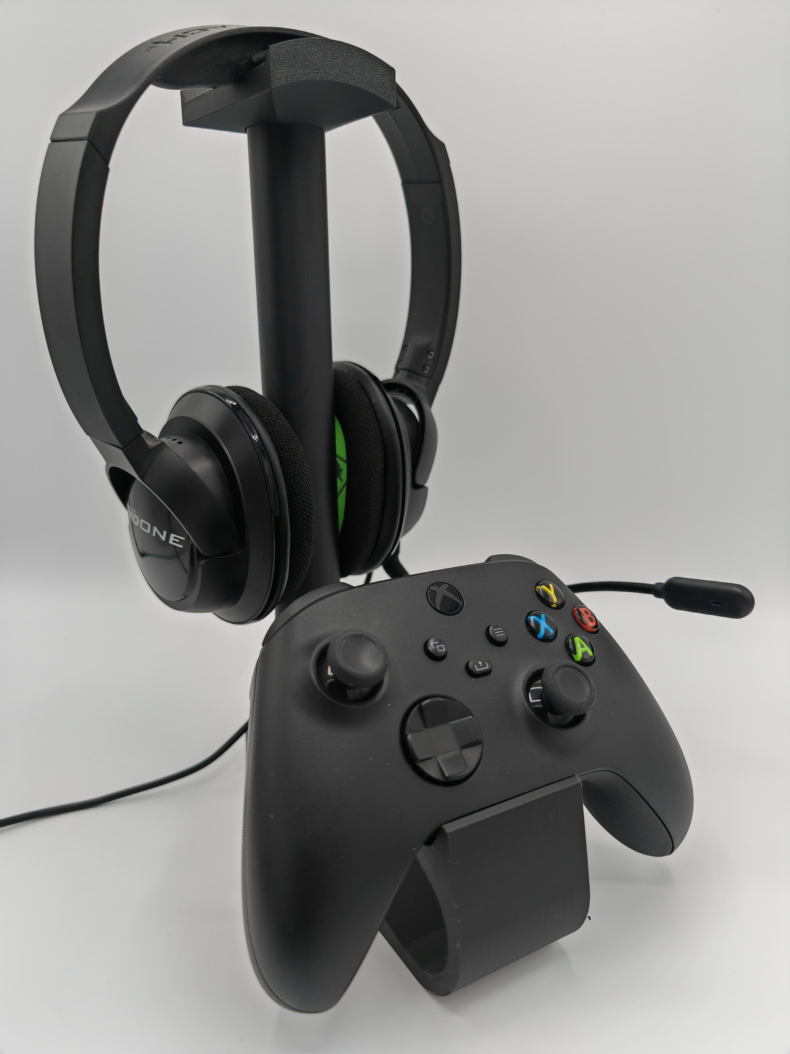 Universal Controller & Headset Stand - Black PLA (Single/Dual ...
